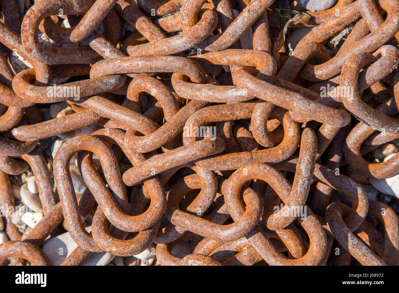 Rusty metal chain Stock Photo - Alamy