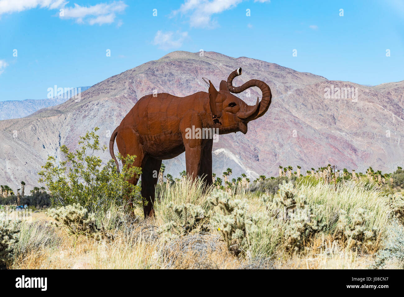 Ricardo Breceda Galeta Meadows Sky Art steel sculptures Stock Photo - Alamy