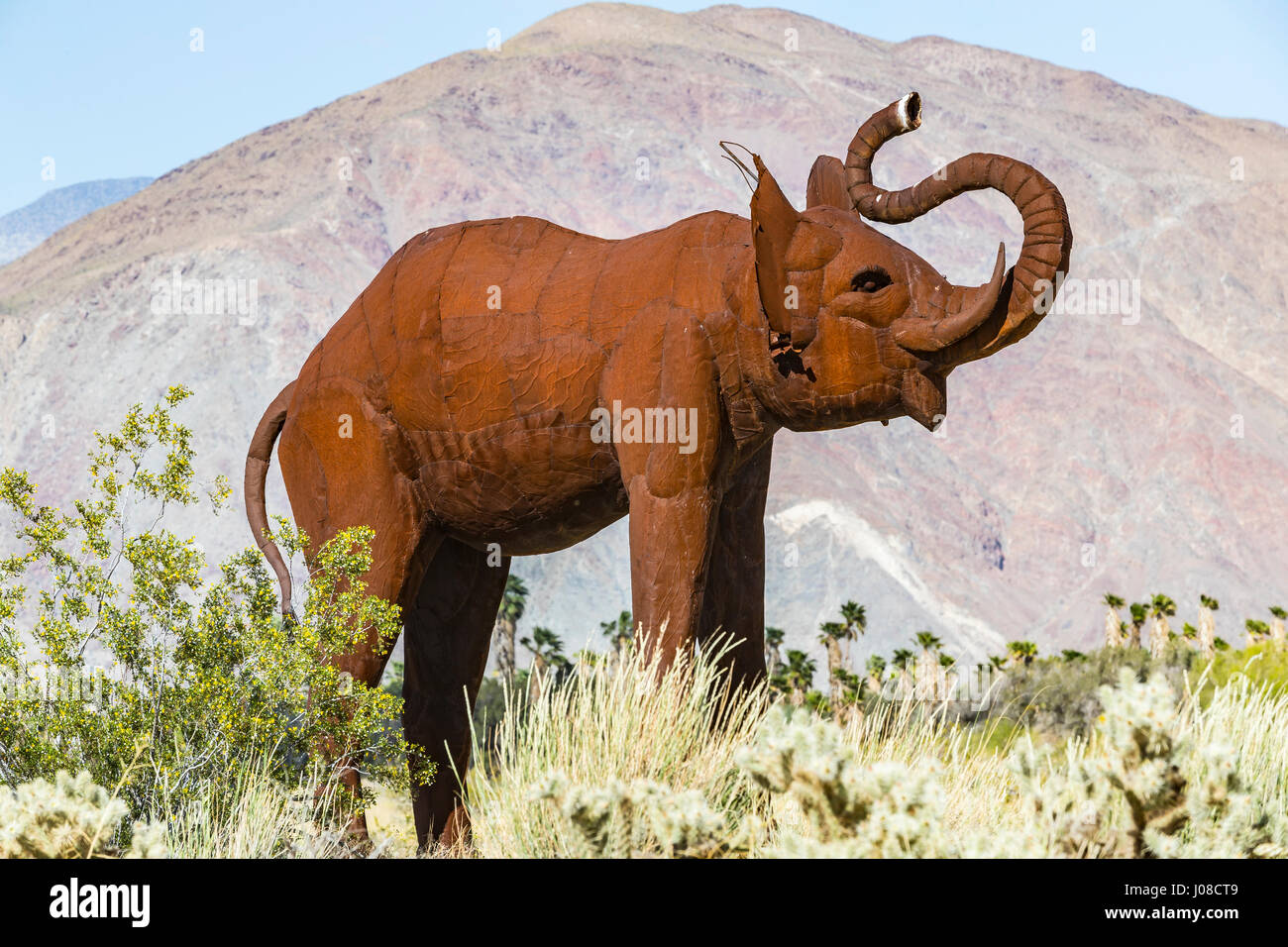 Ricardo Breceda Galeta Meadows Sky Art steel sculptures Stock Photo - Alamy