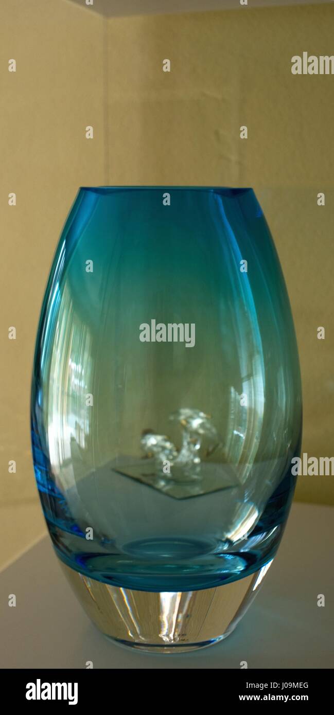 Reflections blue and silver hi-res stock photography and images - Alamy