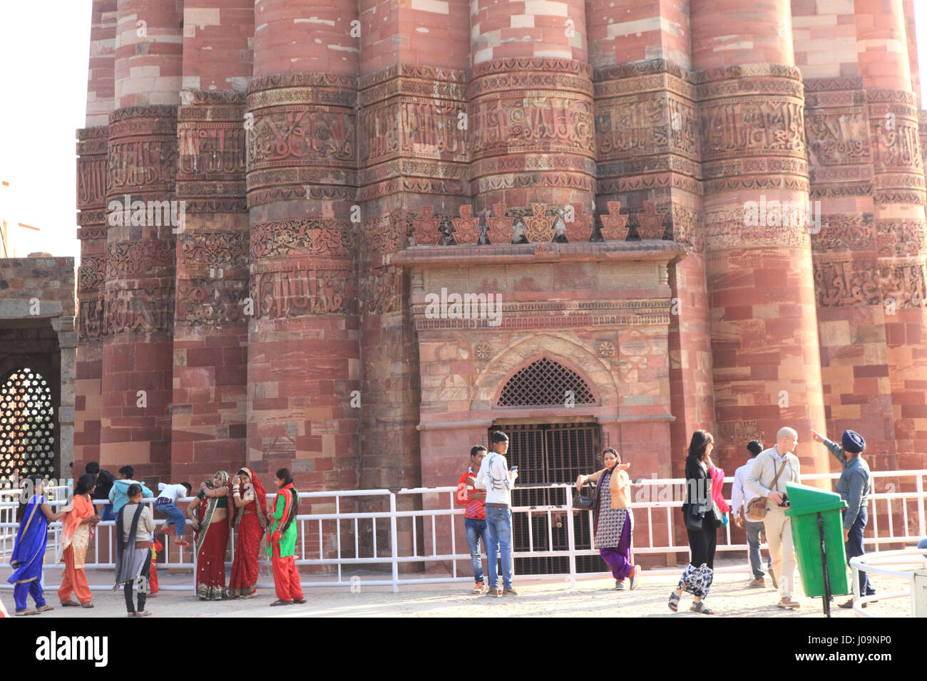 The Majestic Victory Tower, Qutub Minar is a UNESCO world heritage site ...