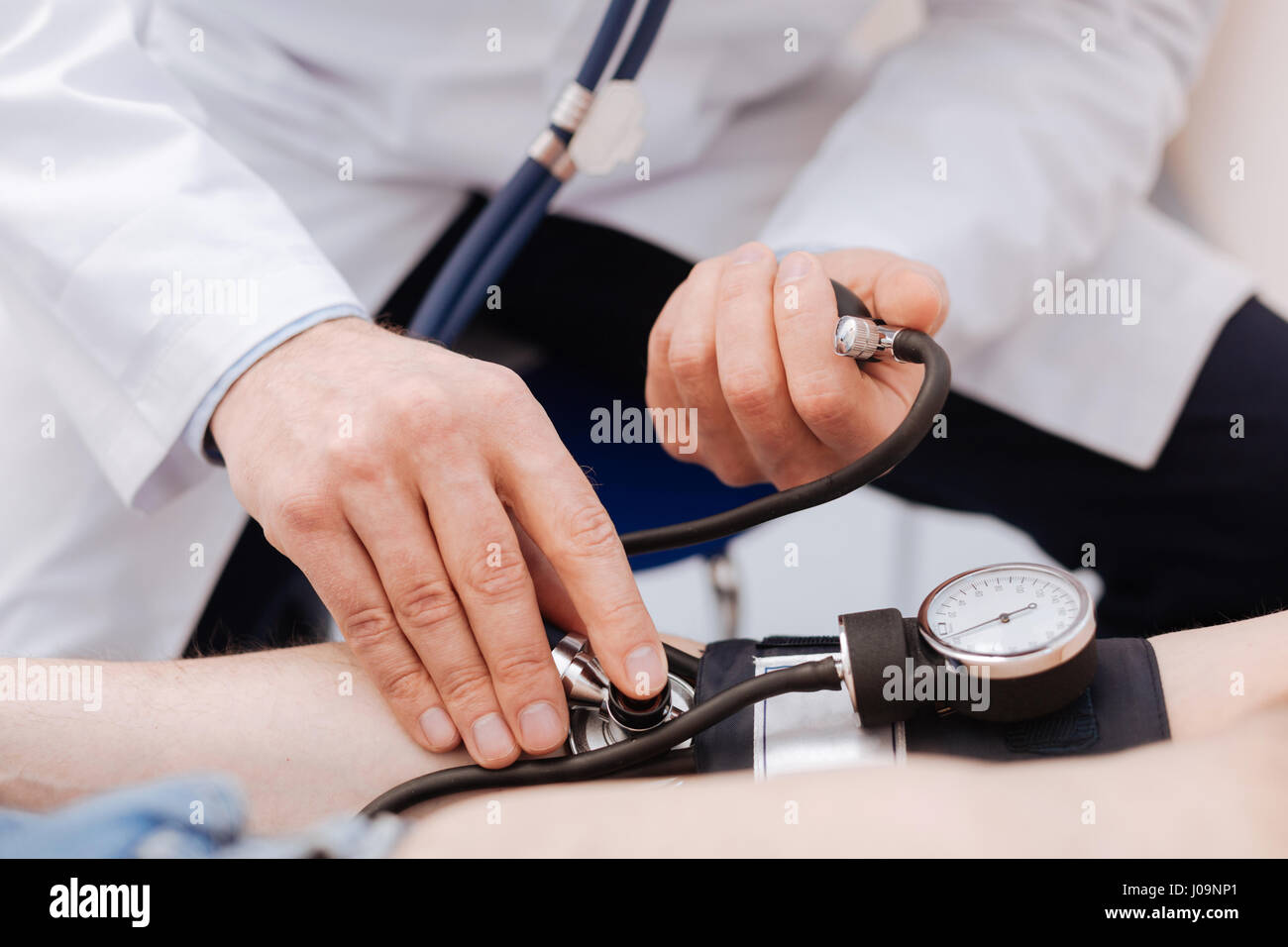 Applying pressure hi-res stock photography and images - Alamy