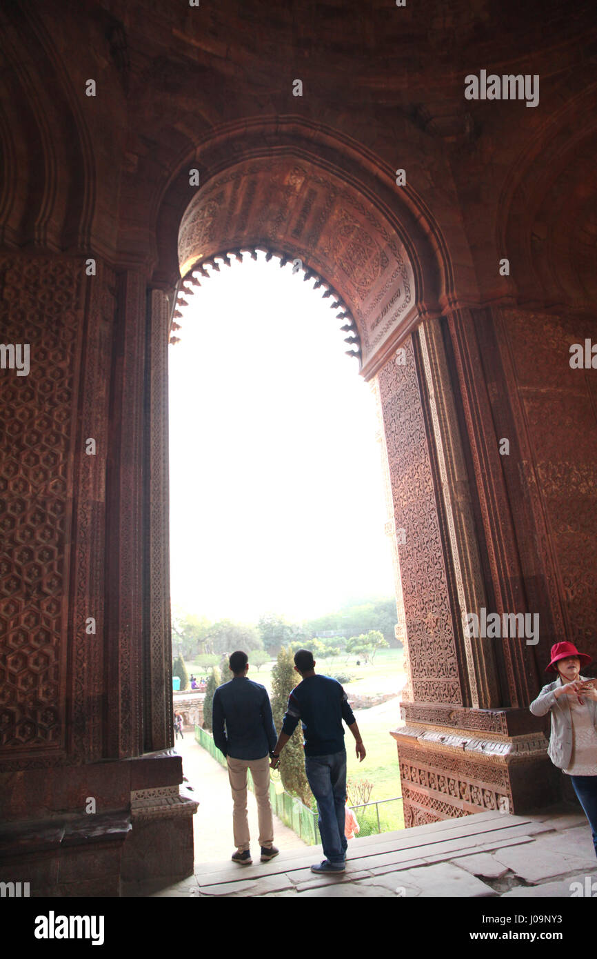 The Majestic Victory Tower, Qutub Minar is a UNESCO world heritage site ...