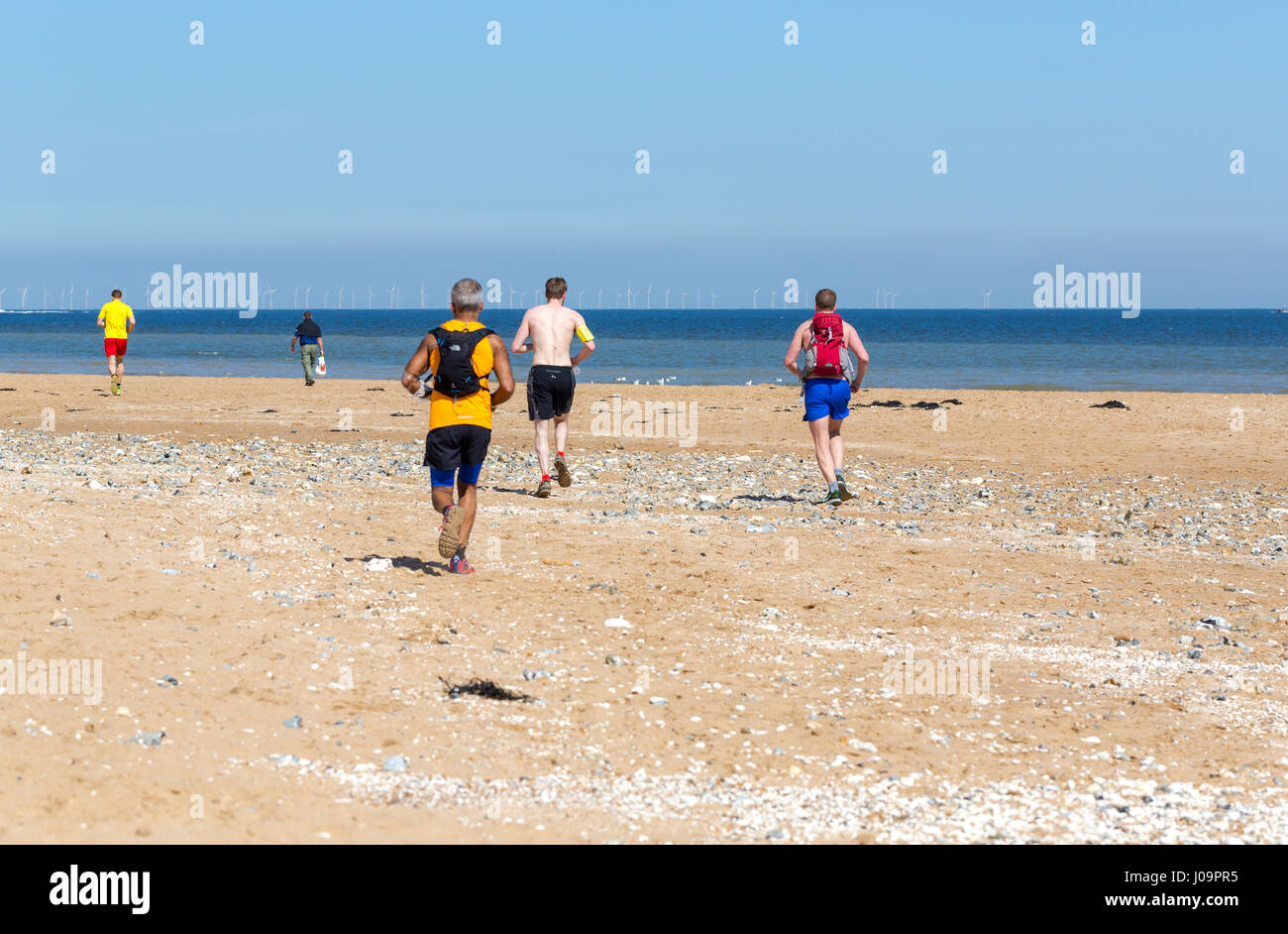 Group black women on beach hi-res stock photography and images - Alamy