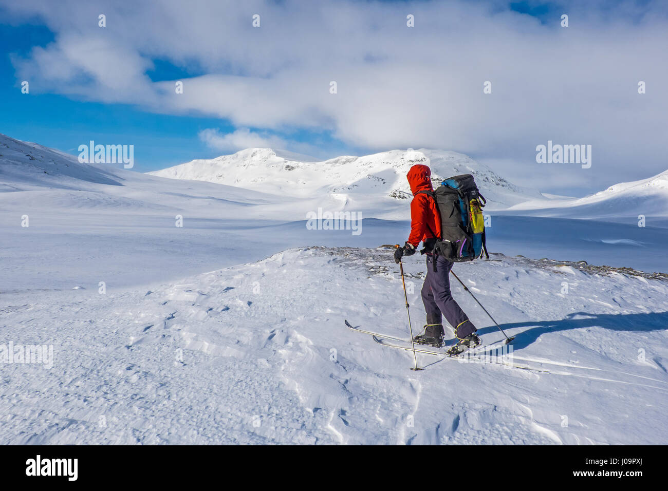 Long distance skiing hi-res stock photography and images - Alamy