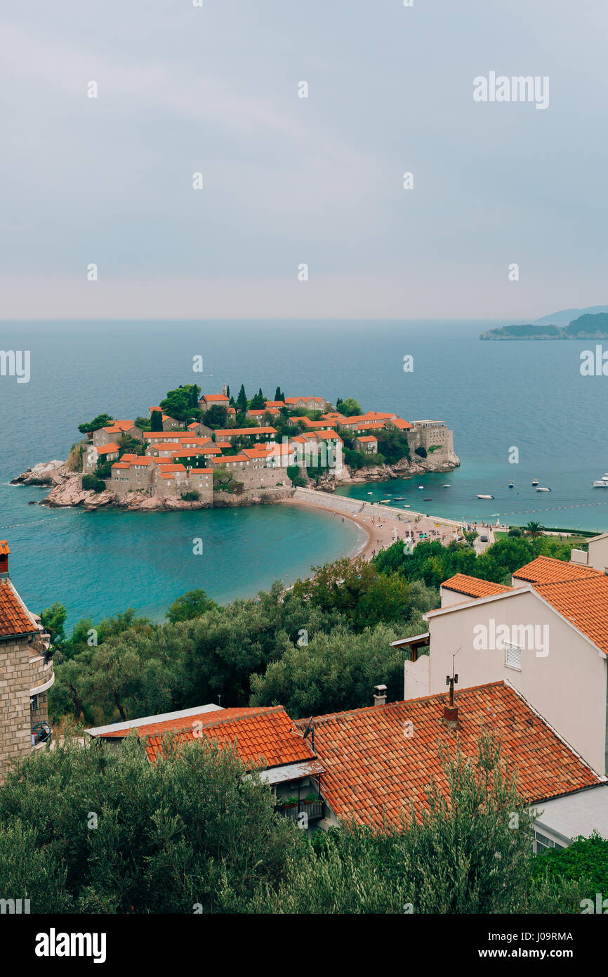 Island of Sveti Stefan, close-up of the island in the afternoon Stock ...