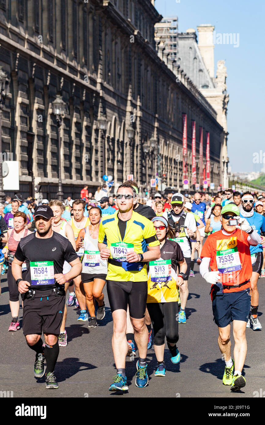Marathon de paris hi-res stock photography and images - Alamy