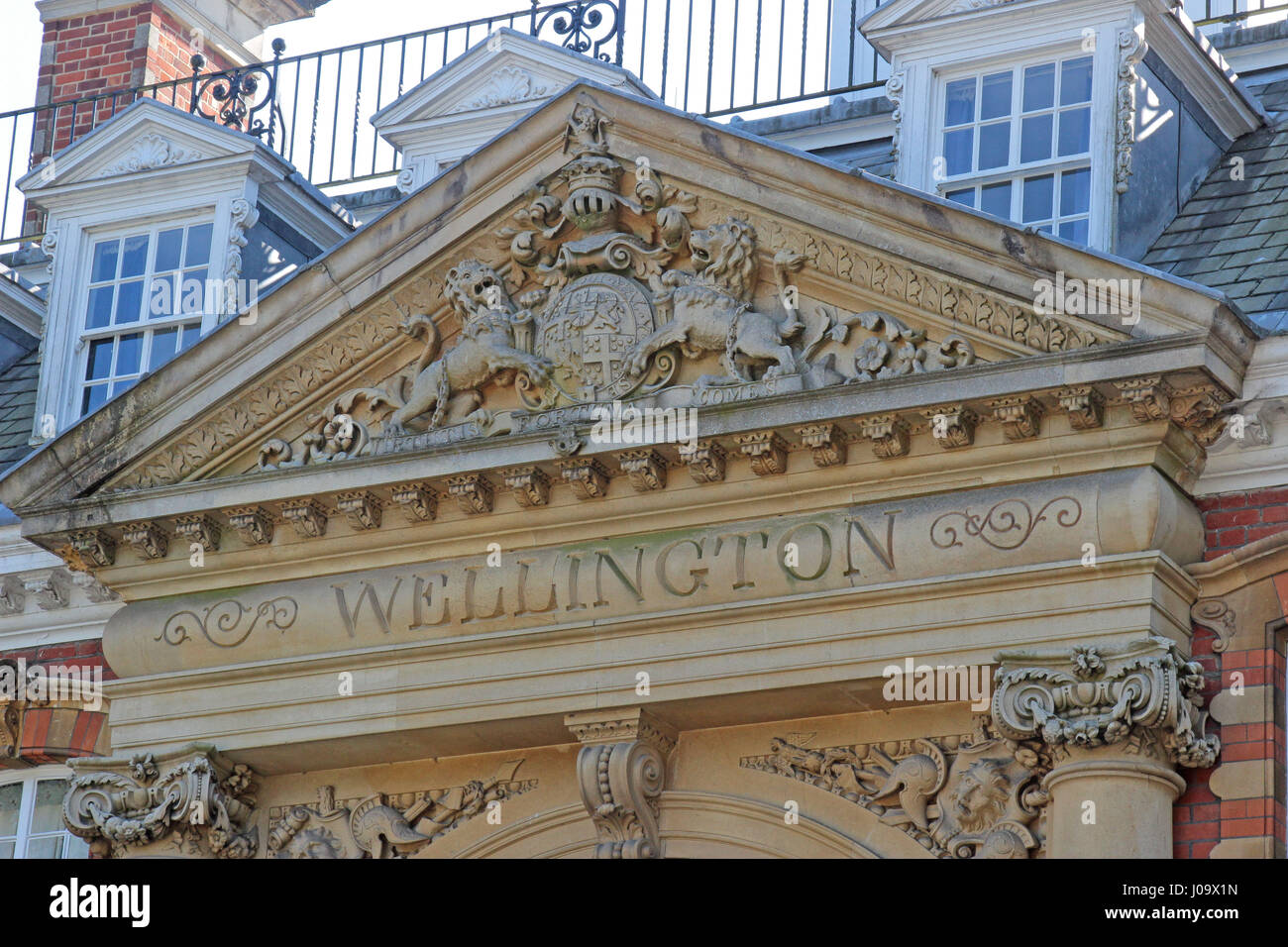 Coat of Arms above the Great Gate at Wellington College, Crowthorne ...