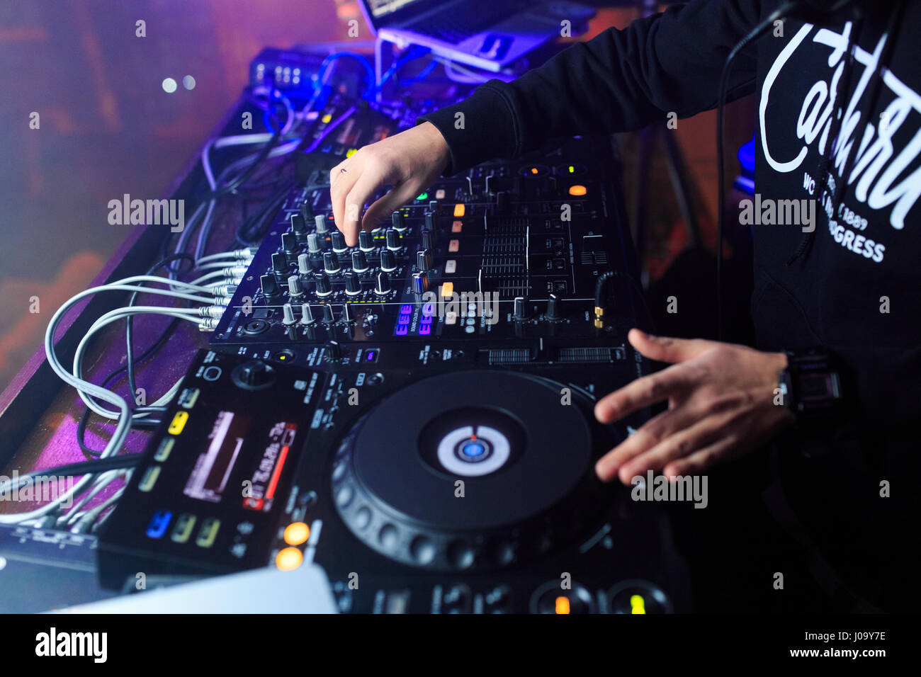 Hand mixer top view hi-res stock photography and images - Alamy