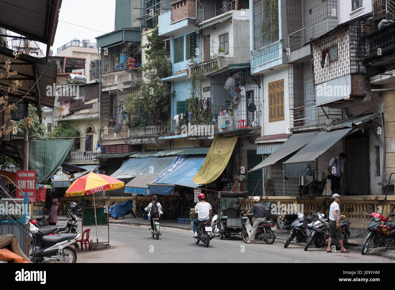 Vietnamese moped hi-res stock photography and images - Alamy