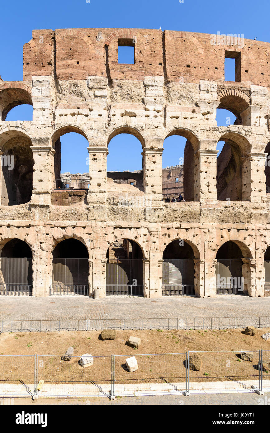 Colosseum rome colosseo vertical hi-res stock photography and images ...