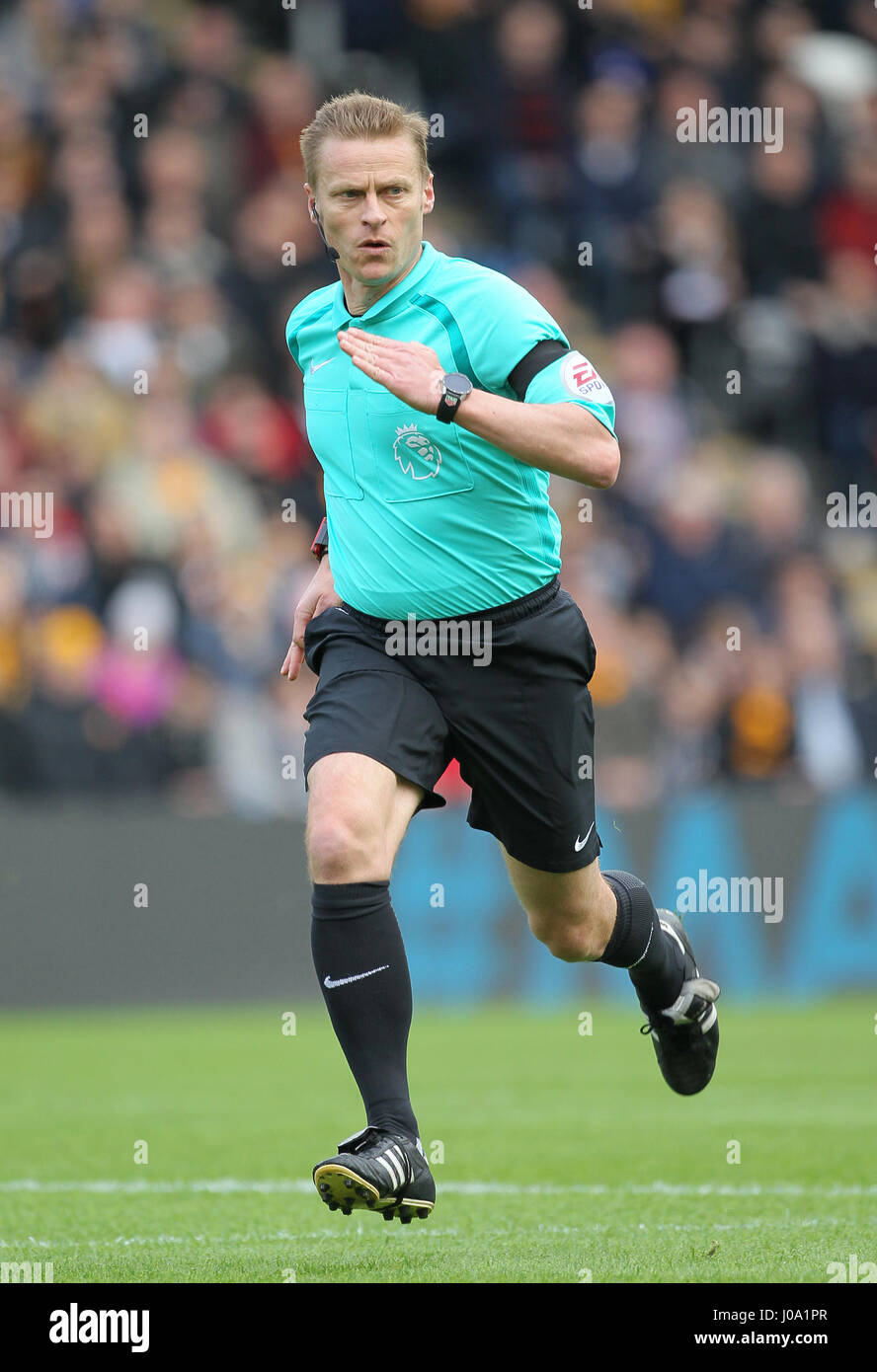 Match referee Mike Jones Stock Photo - Alamy