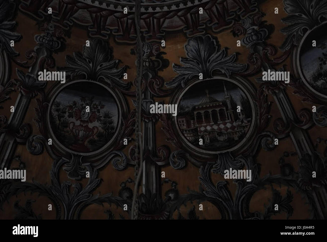 ‘Sarena Dzamija vnatresnost’ (Interior of the Sarena Mosque) captures ...