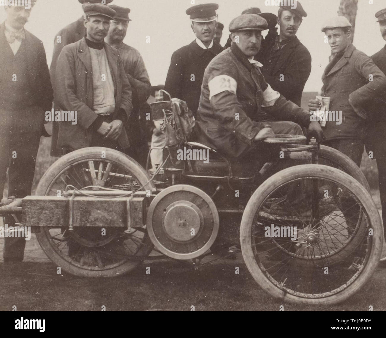 This image depicts Wilfrid, the winner of the 1899 Voiturette Critérium ...