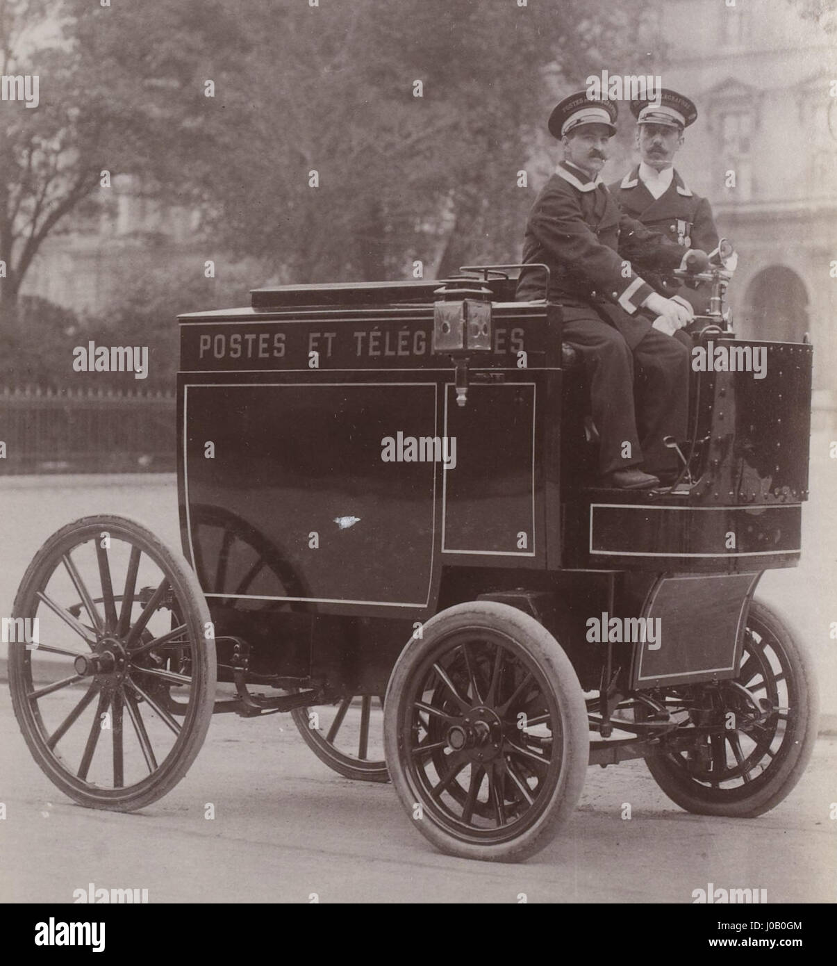 'Véhicule postal en 1901' depicts a postal vehicle from the early 20th ...