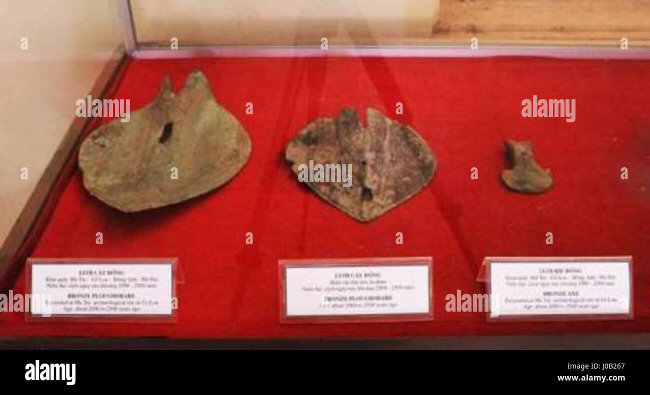 Bronze age tools hi-res stock photography and images - Alamy