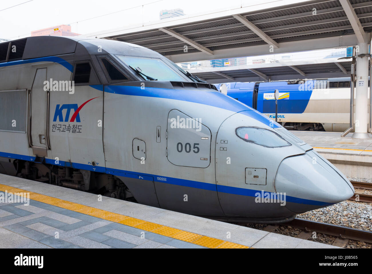 Ktx korea train express seoul hi-res stock photography and images - Alamy