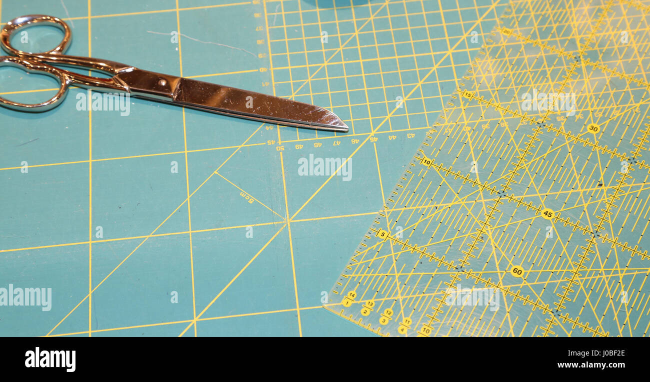 Tailoring work in workshop hi-res stock photography and images - Alamy