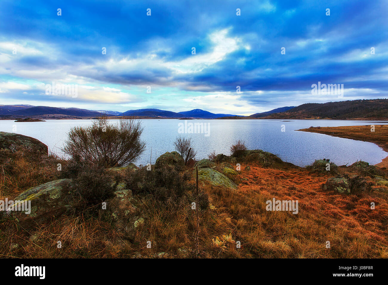 Jindabyne lake snow hi-res stock photography and images - Alamy