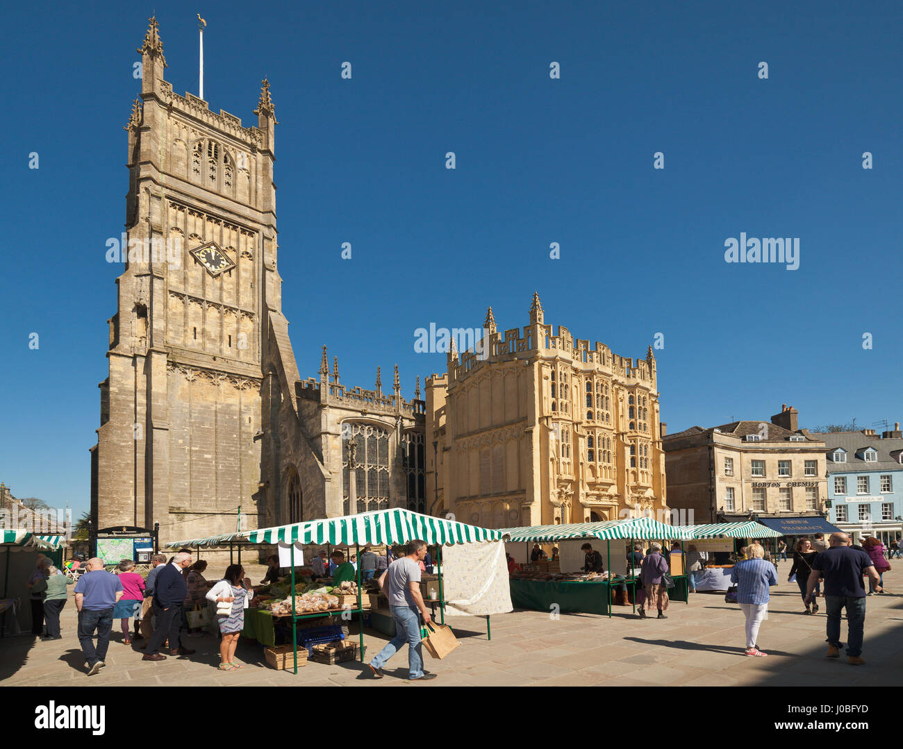 Cirencester cotswolds town street hi-res stock photography and images ...