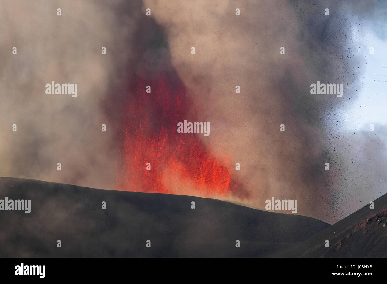 EXPLOSIVE pictures of Mount Etna have been captured by an awe-struck ...