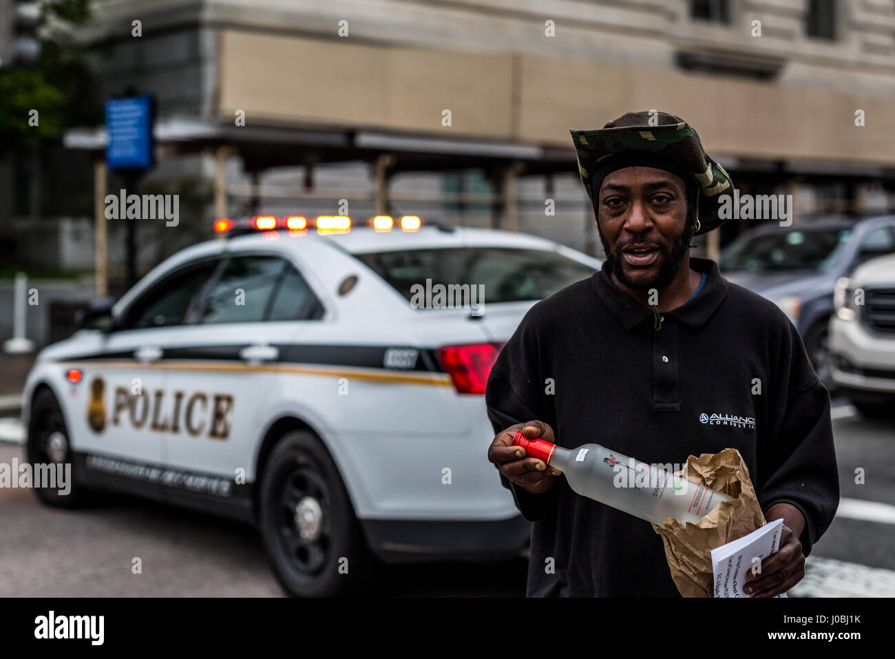 WASHINGTON DC, USA: AS THE US Presidential race hots up shocking images ...