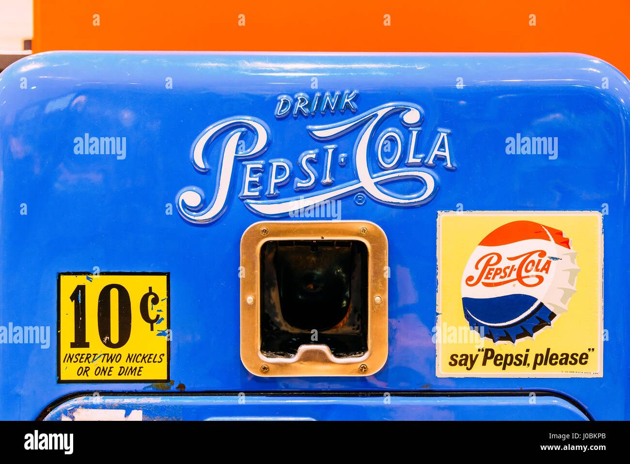 Pepsi machine hi-res stock photography and images - Alamy