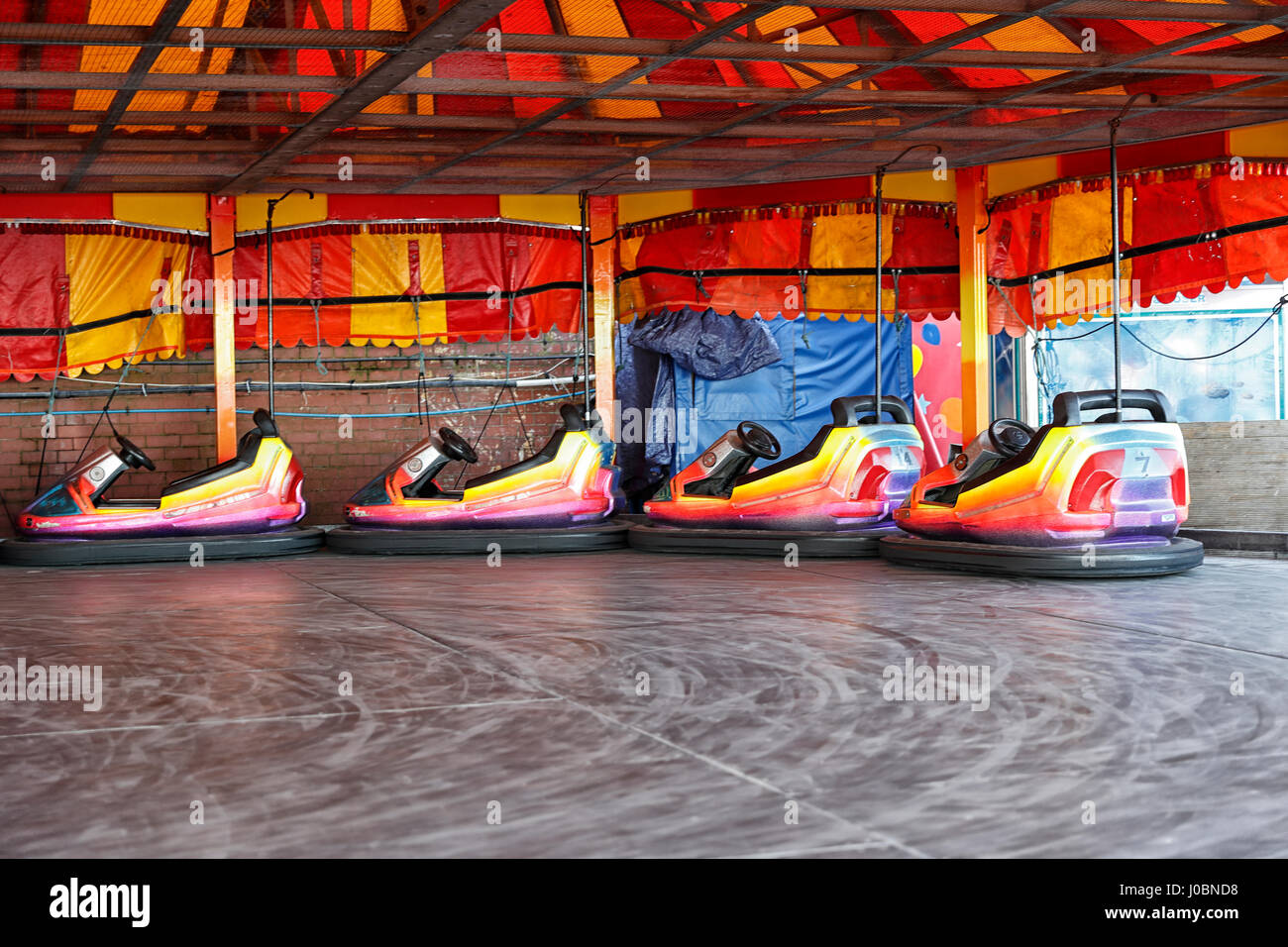 Dodgem cars awaiting customers at a funfair Stock Photo - Alamy
