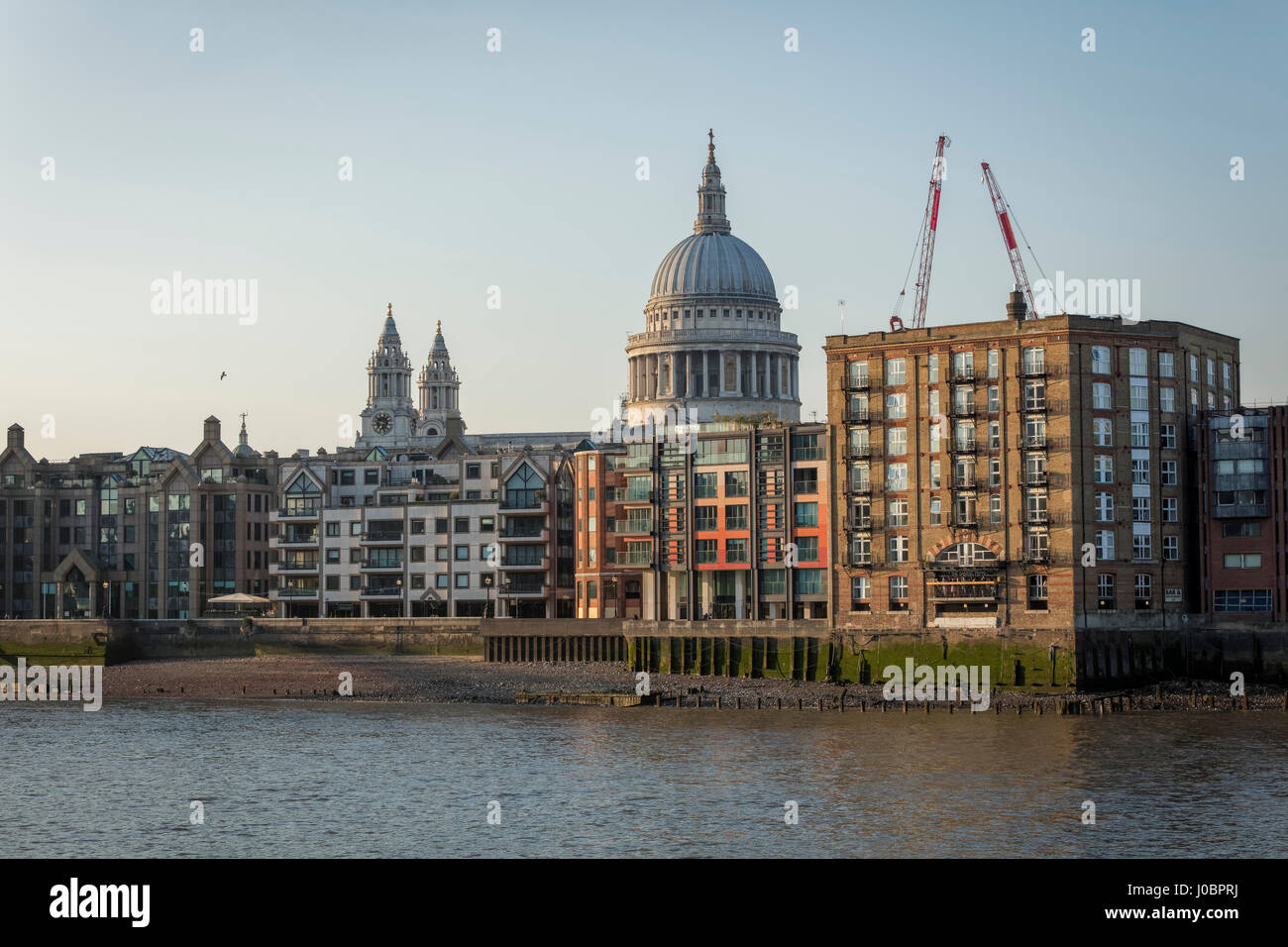 Glorious thames hi-res stock photography and images - Alamy