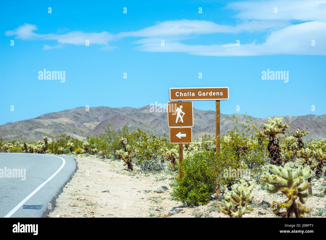 Joshua tree national park sign hi-res stock photography and images - Alamy