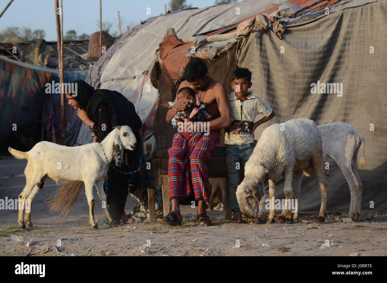 Gypsy slums hi-res stock photography and images - Alamy