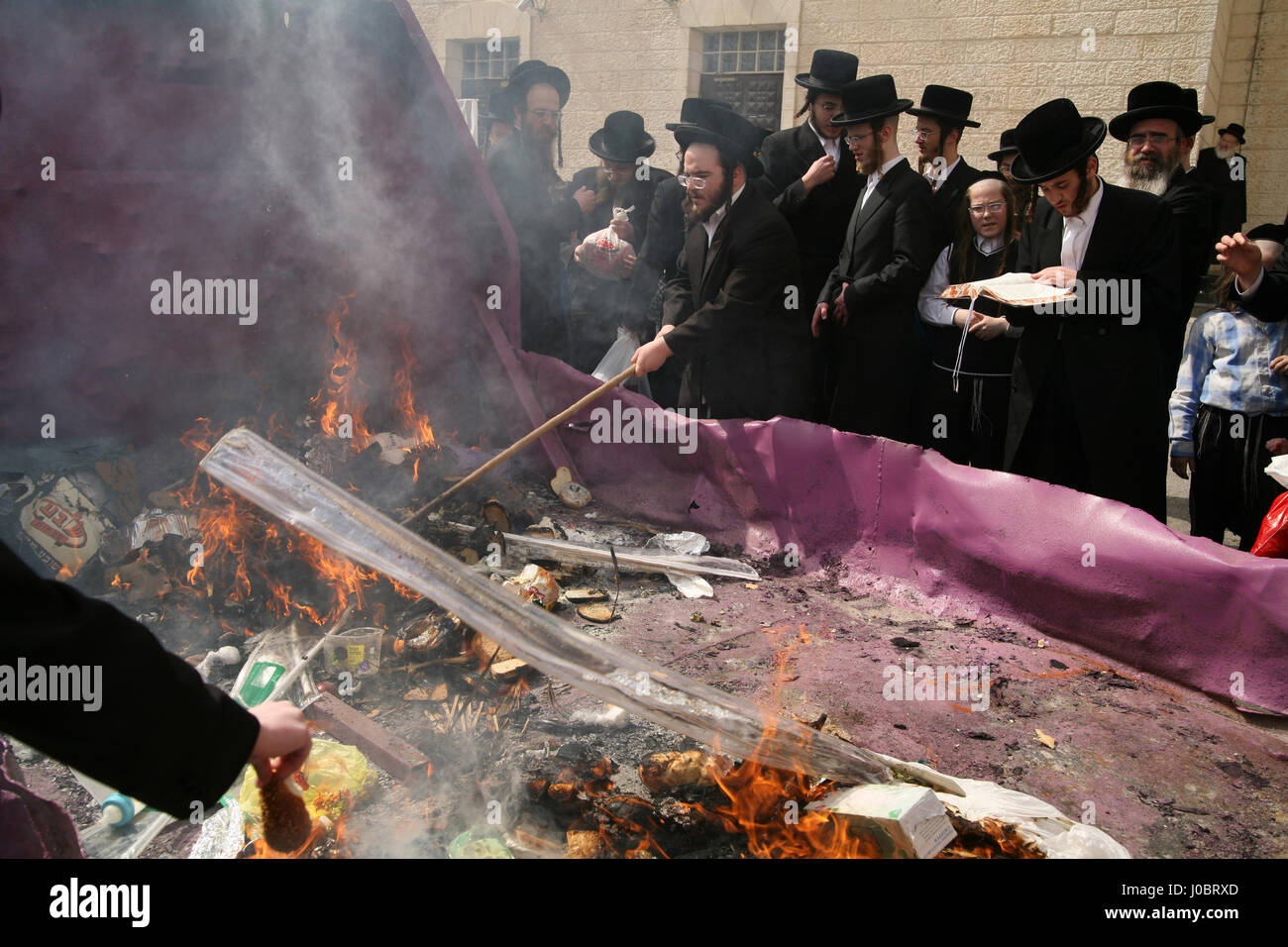 Orthodox hasidic jews hi-res stock photography and images - Alamy