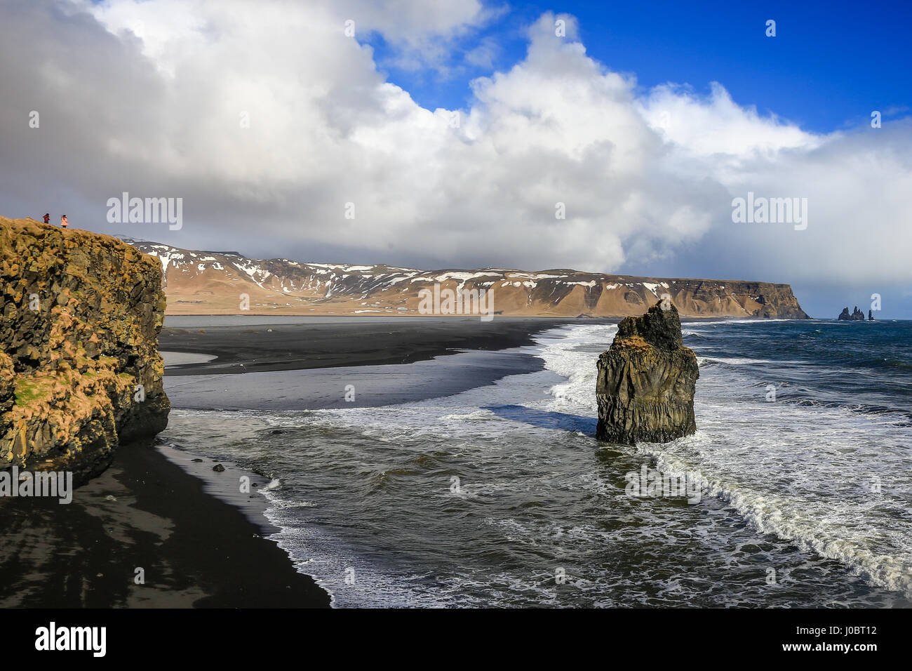 Black sand vik beach hi-res stock photography and images - Alamy