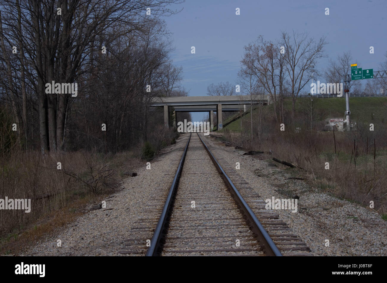 Railroad overpass hi-res stock photography and images - Alamy
