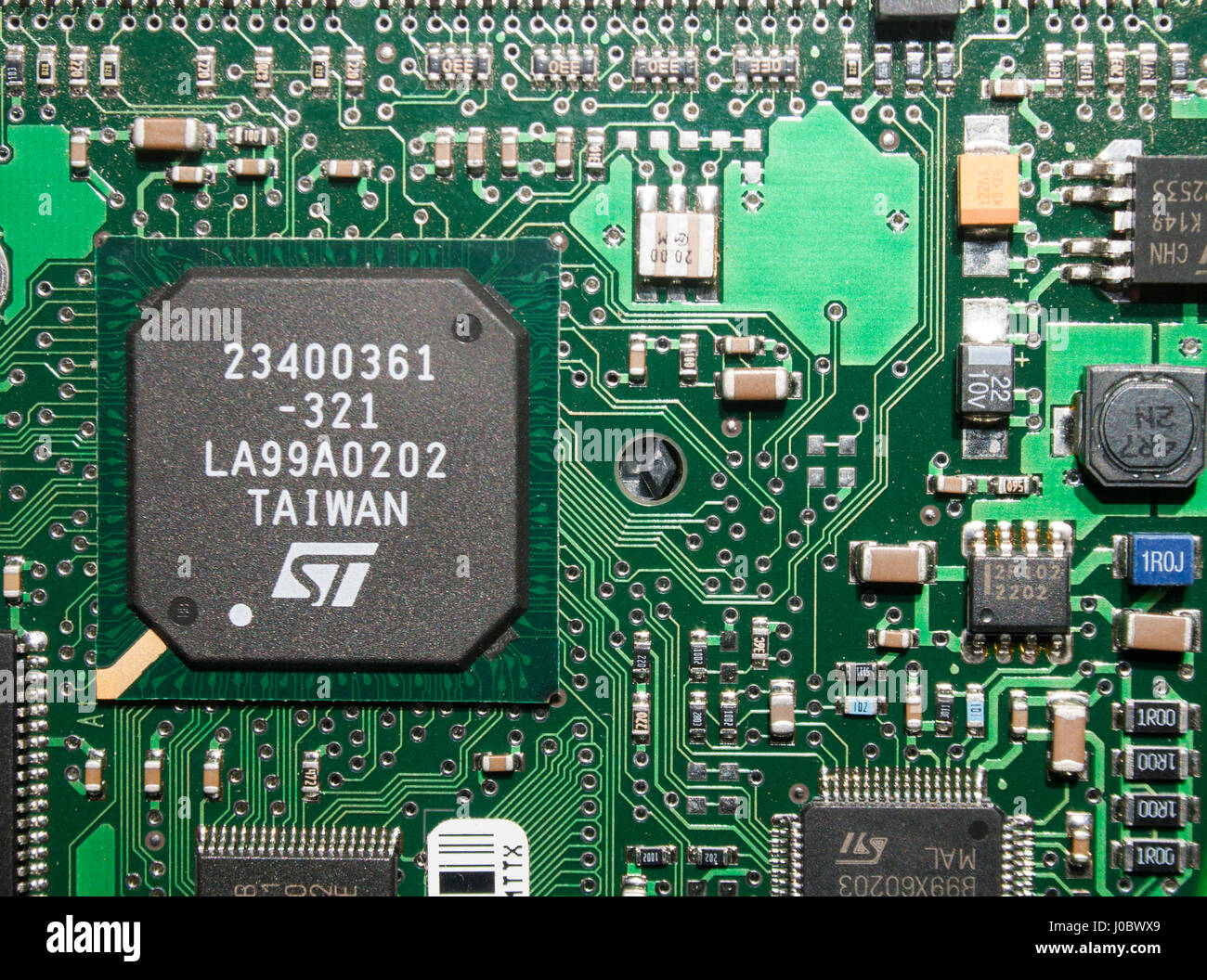 Microcontroller hi-res stock photography and images - Alamy