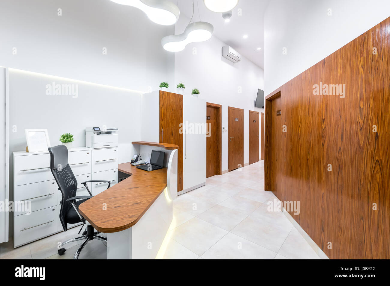 Reception doors hi-res stock photography and images - Alamy