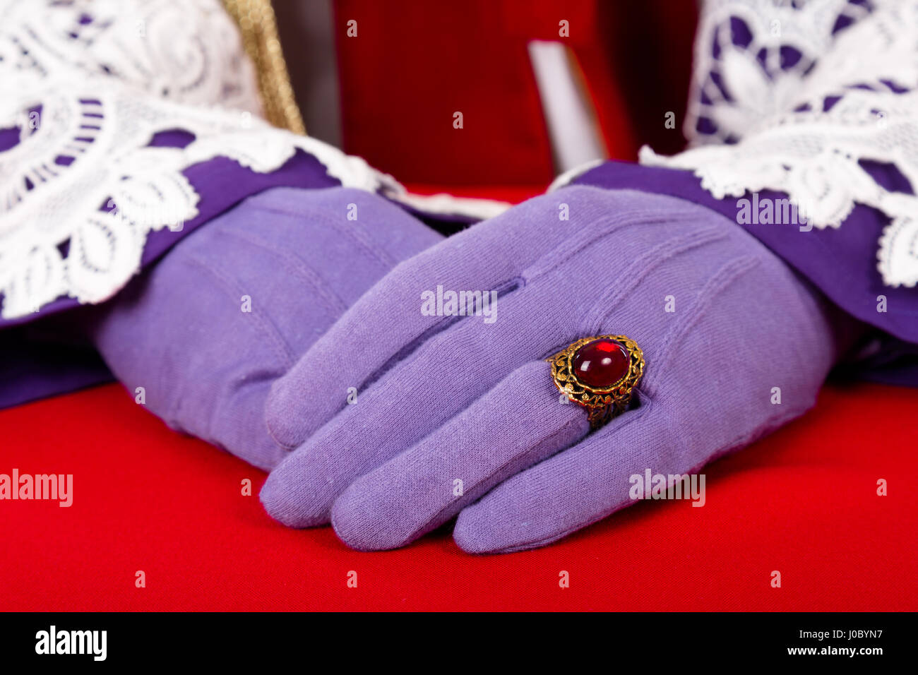 close up of hands of Sinterklaas with purple gloves and ring Stock ...