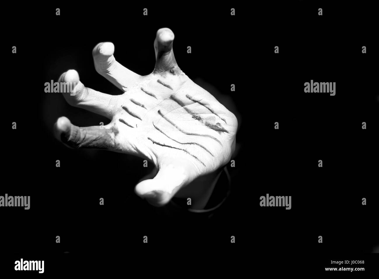 Human hand painted like tiger claws Stock Photo - Alamy