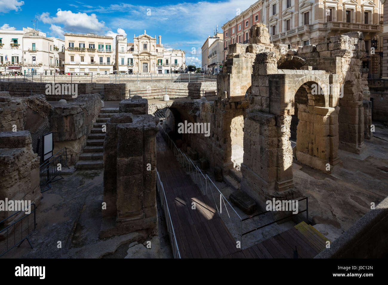 Old ruins italy hi-res stock photography and images - Alamy