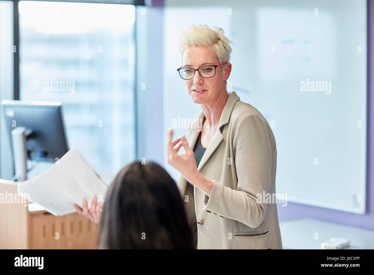 University lecturer hi-res stock photography and images - Alamy