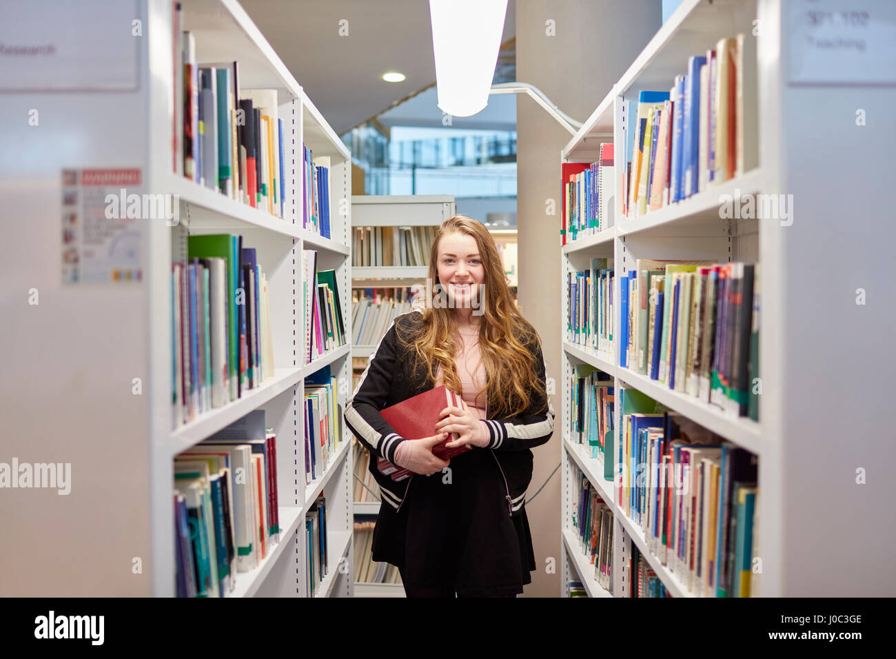 Working library hi-res stock photography and images - Alamy