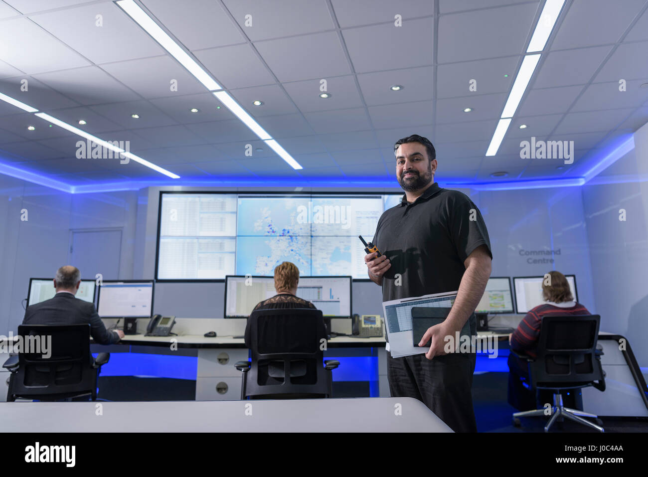 Computer keyboard operator hi-res stock photography and images - Alamy