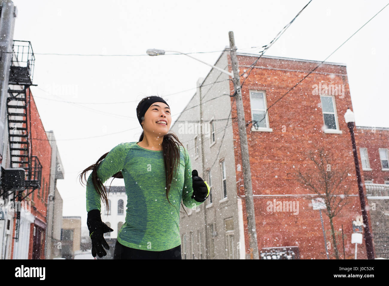 Female runner black hi-res stock photography and images - Alamy
