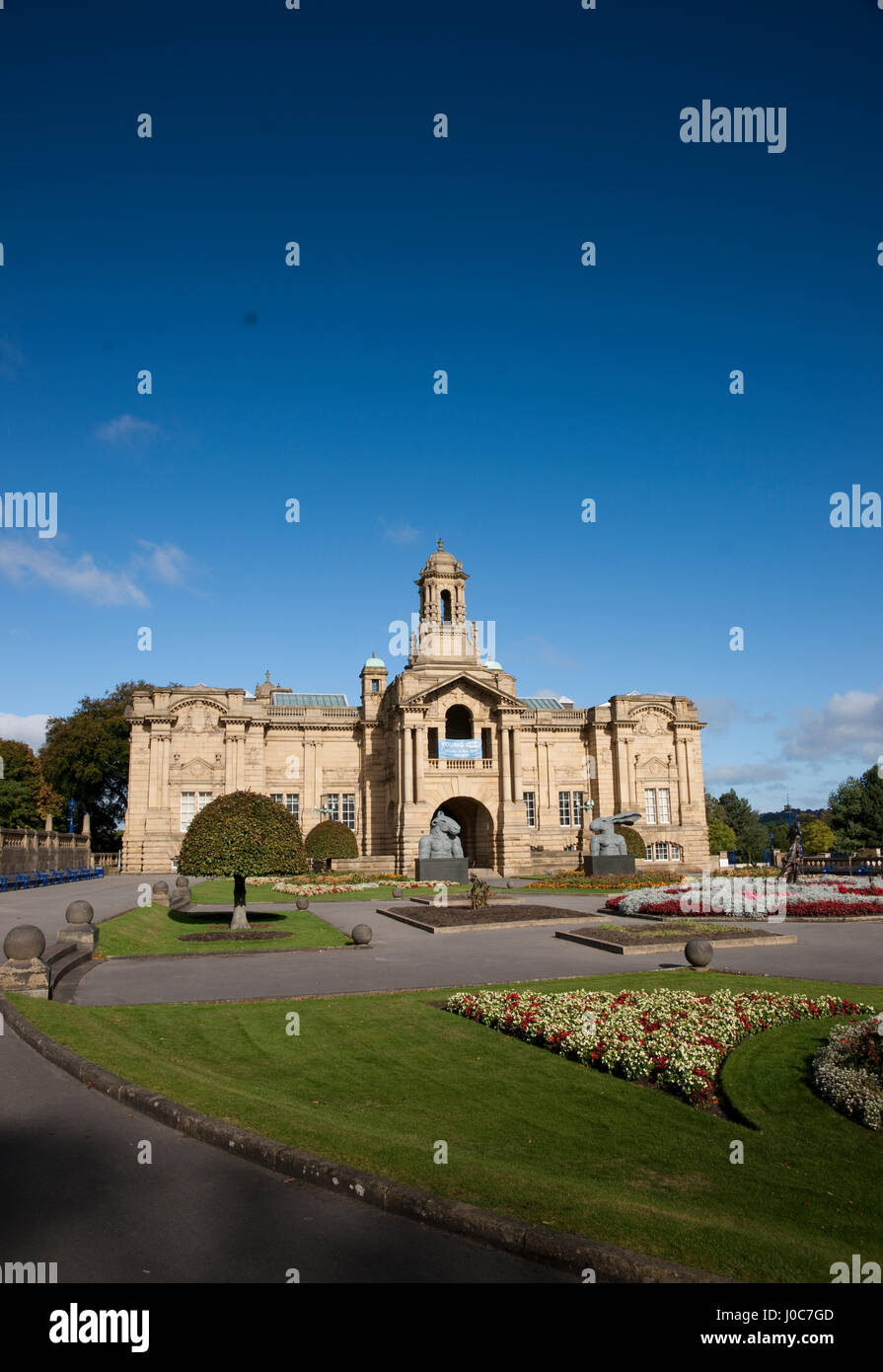 Cartwright Hall Art Gallery, Bradford, West Yorkshire Stock Photo - Alamy