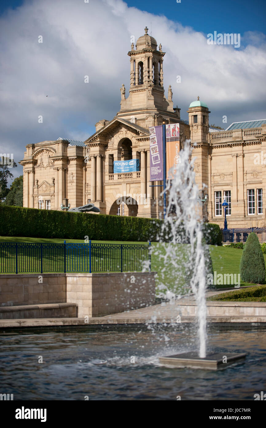 Cartwright Hall Art Gallery, Bradford, West Yorkshire Stock Photo - Alamy