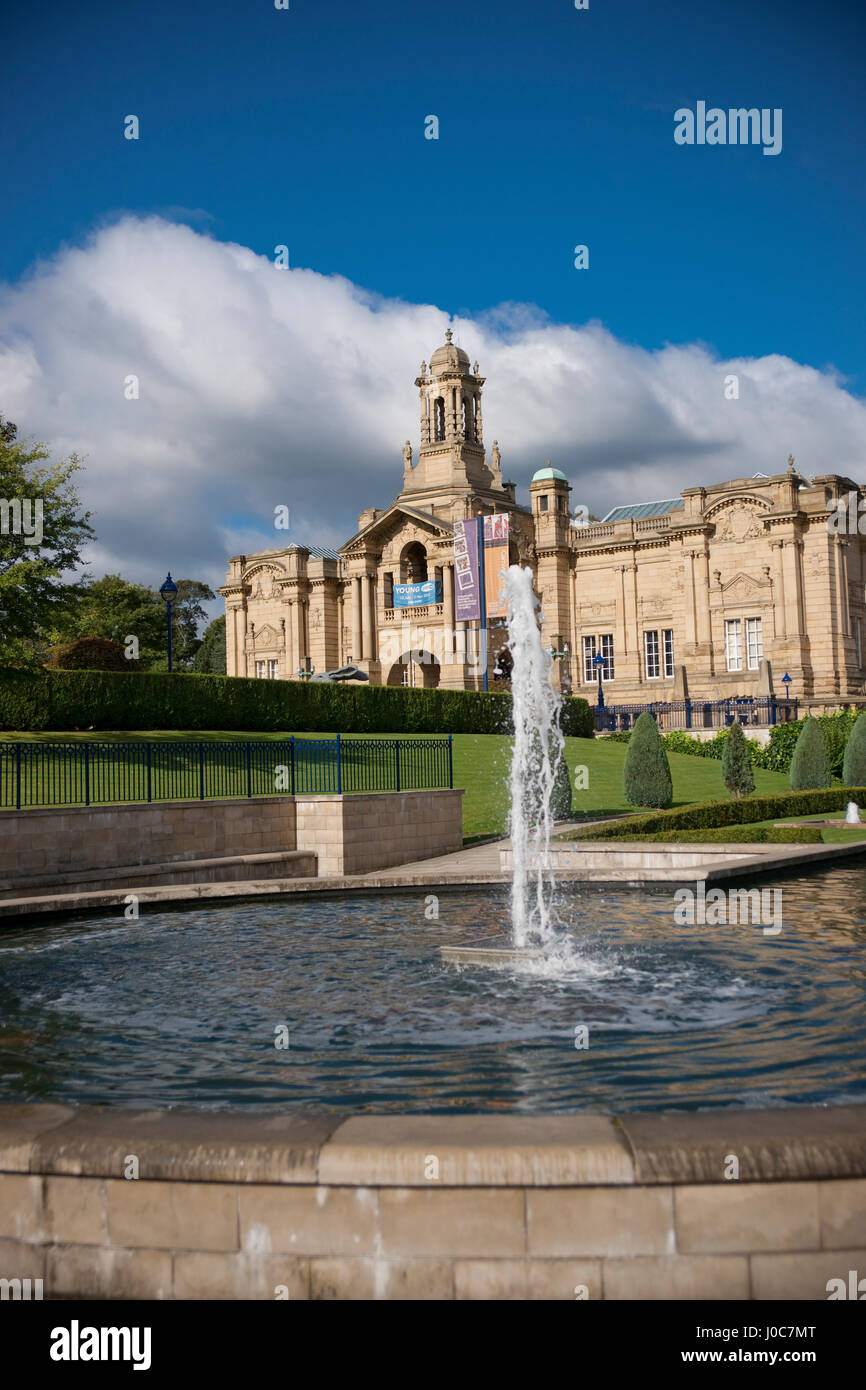 Cartwright Hall Art Gallery, Bradford, West Yorkshire Stock Photo - Alamy