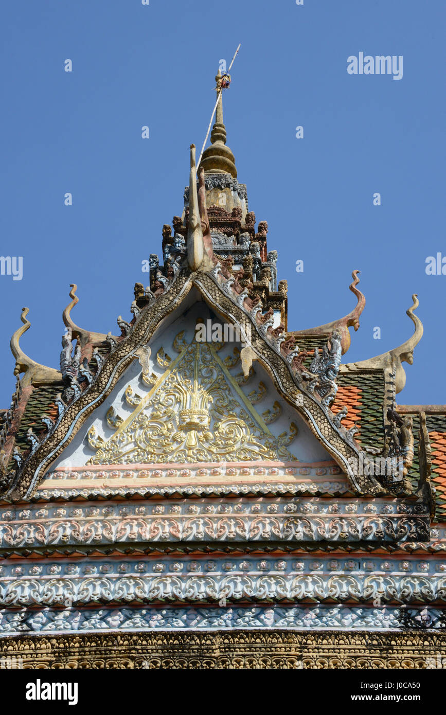Wat Hanchey temple complex, Kampong Cham, Cambodia Stock Photo - Alamy
