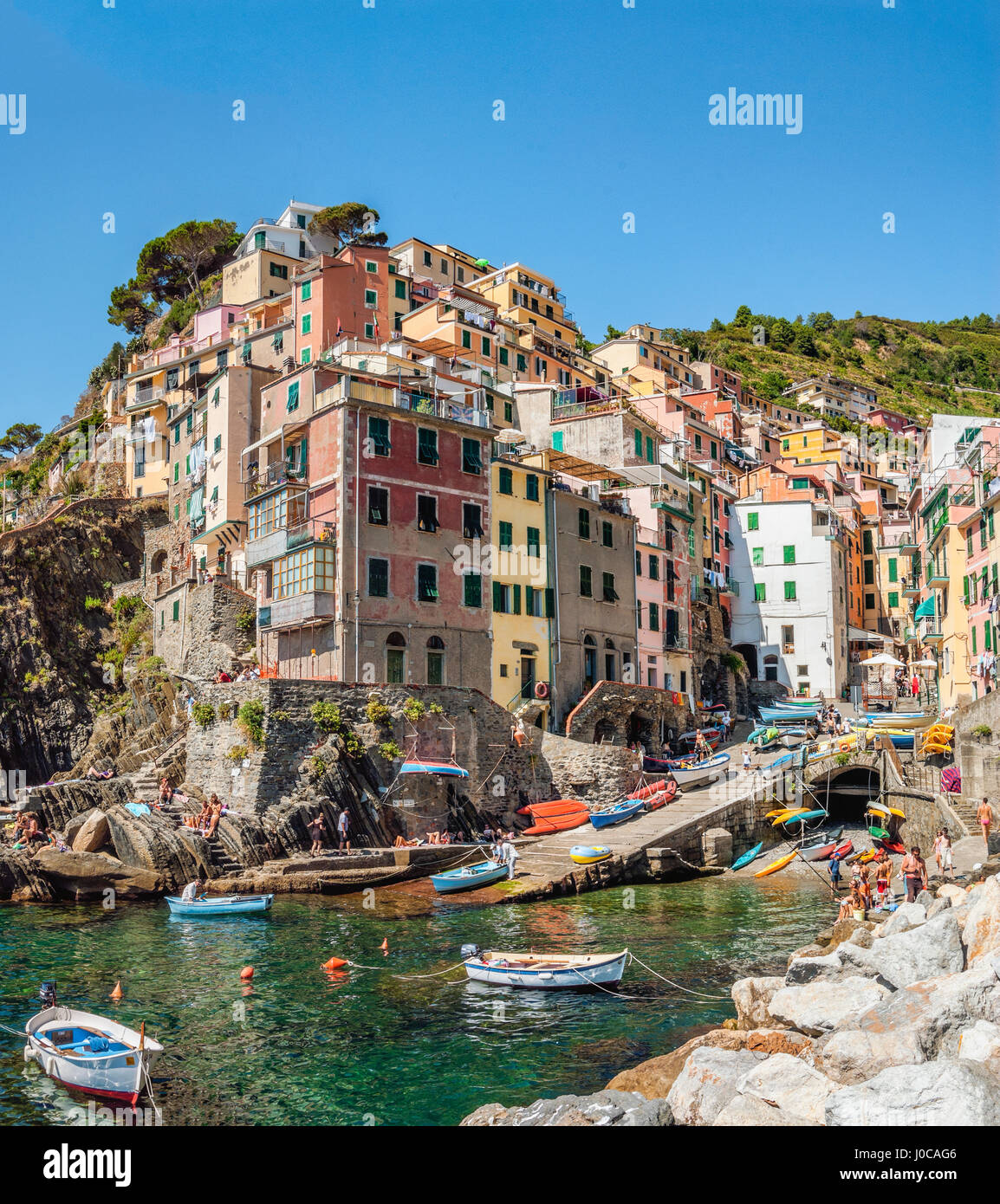 Riomaggiore italy harbour hi-res stock photography and images - Alamy