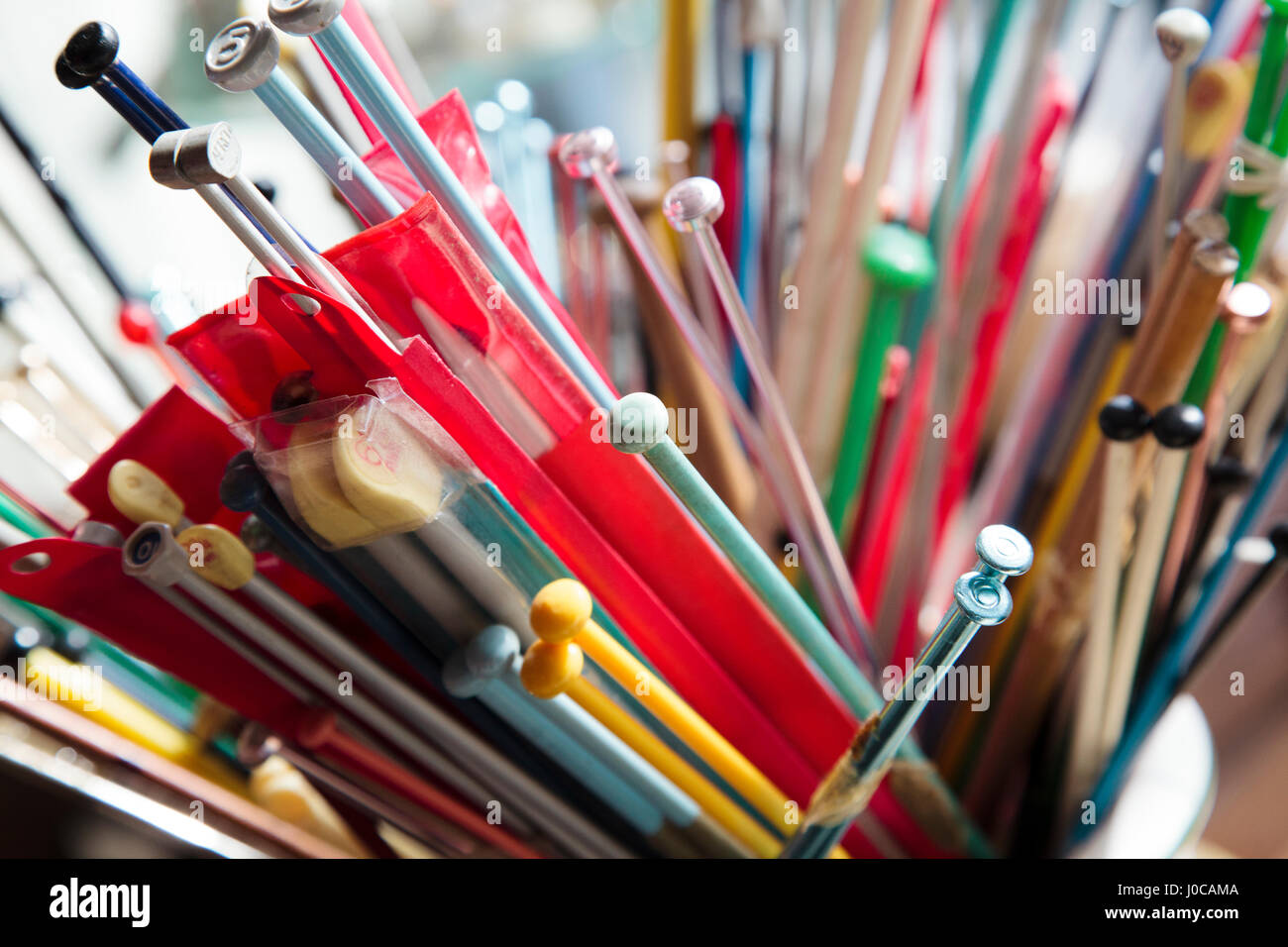 Needles reuse hi-res stock photography and images - Alamy