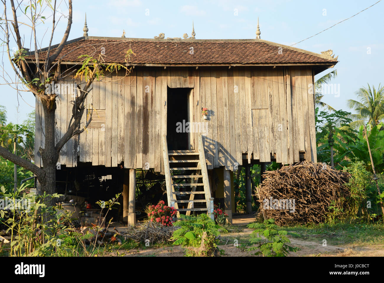 Angkor ban wooden houses hi-res stock photography and images - Alamy